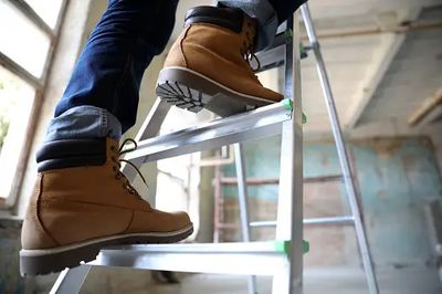Ladder Use Safety: Inspection and proper use of ladder